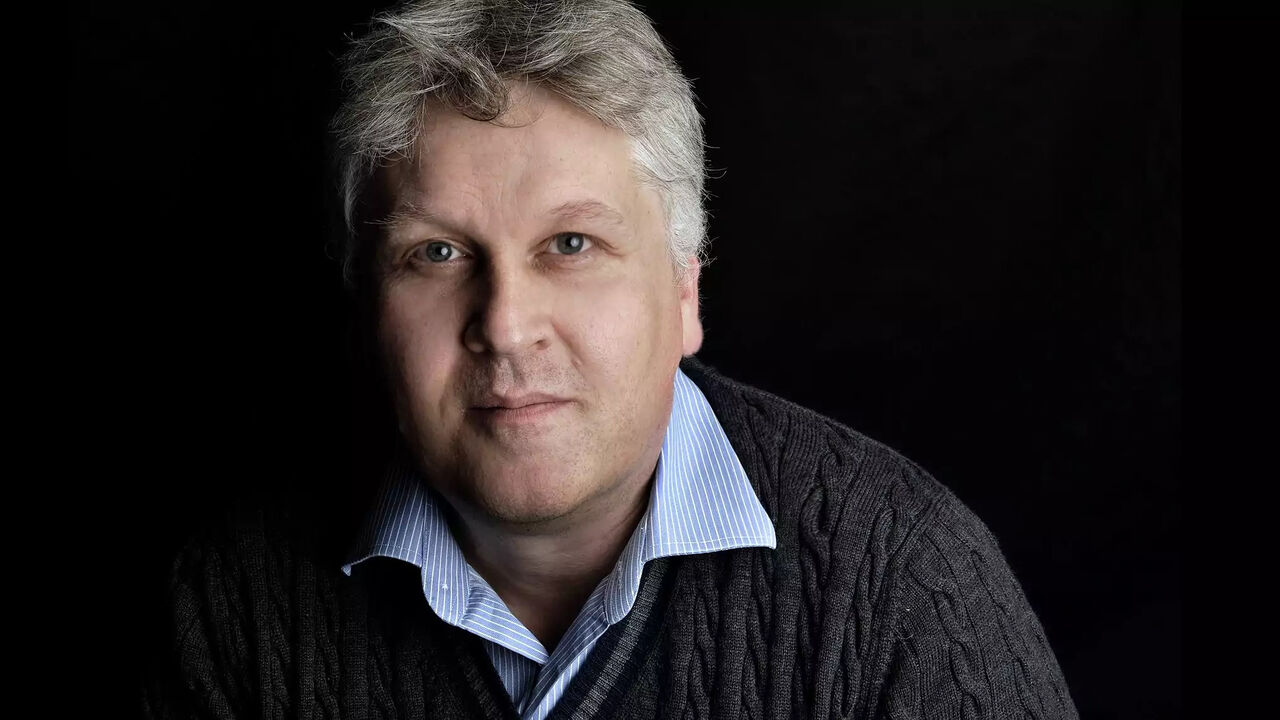 Jeffrey Hinton's Instagram, Twitter & Facebook on IDCrawl